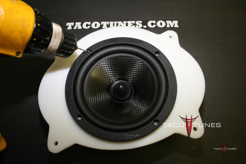 How to install speakers in FJ Cruiser and remove door panels - Taco ...
