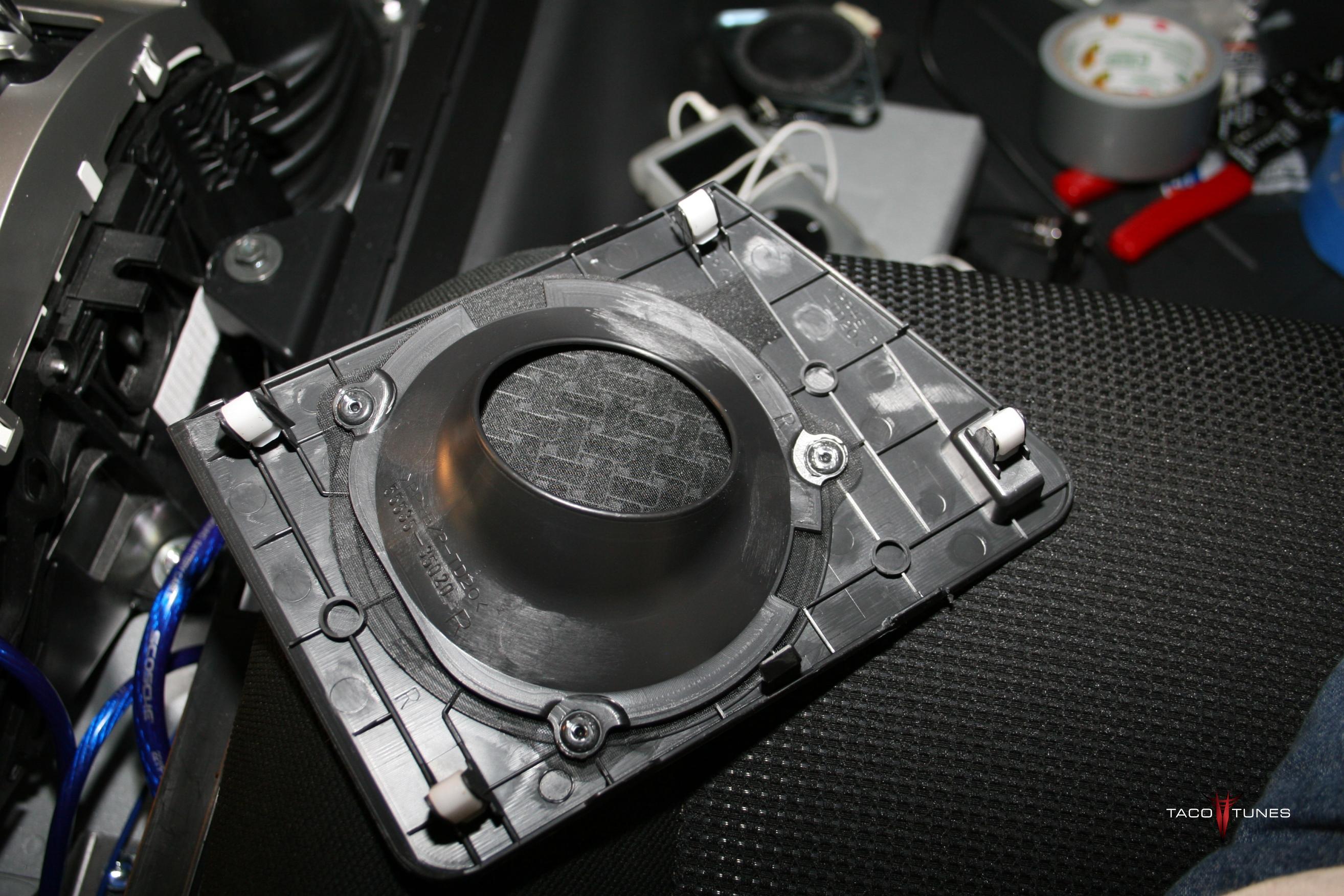 How to install speakers in FJ Cruiser and remove door panels - Taco ...